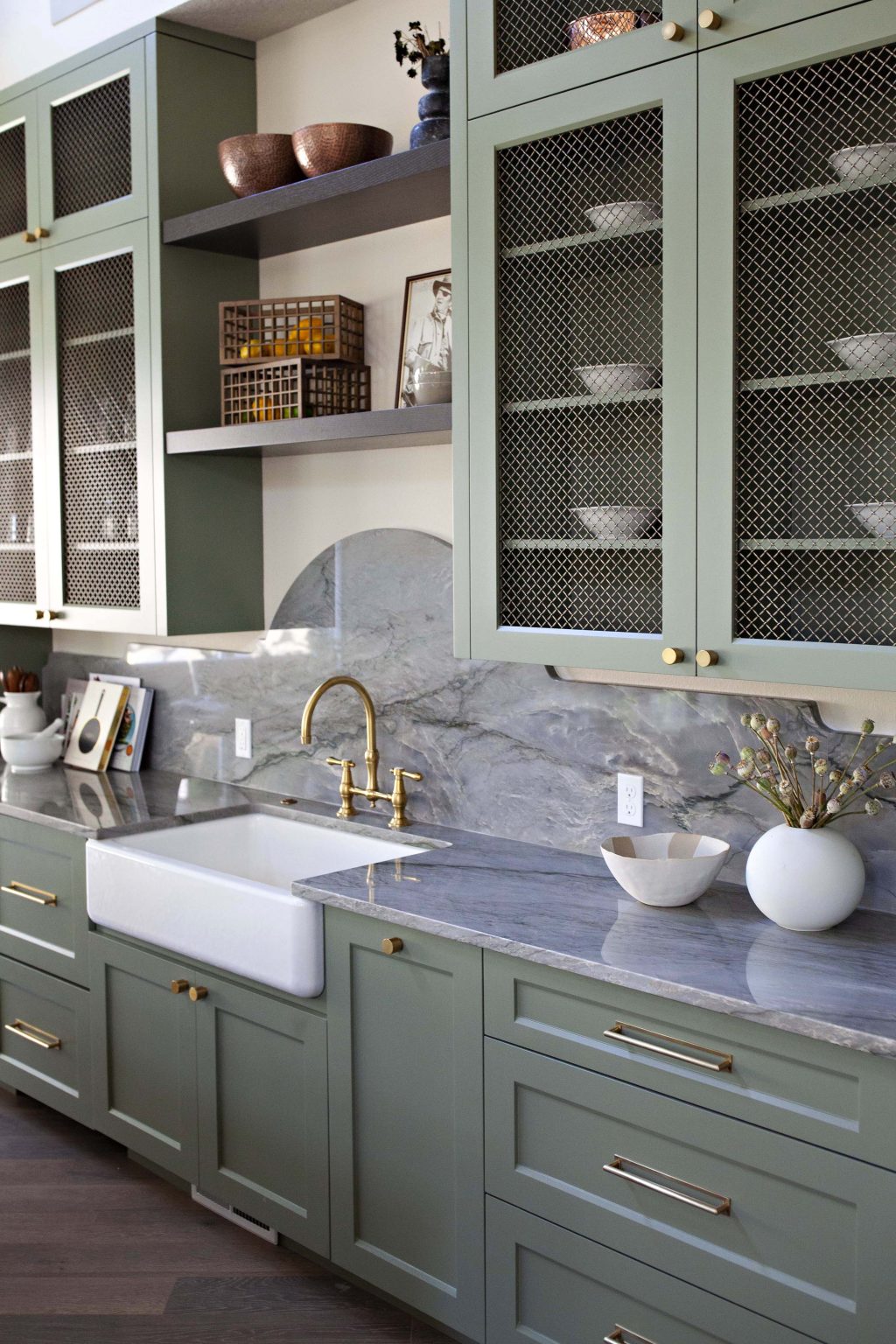 Embracing Green - Mother Nature | 0746