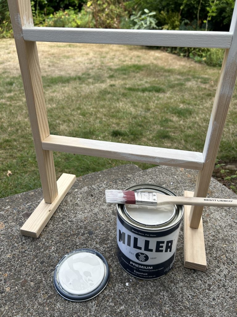 PAINT THIS: DIY Decorative Ladder